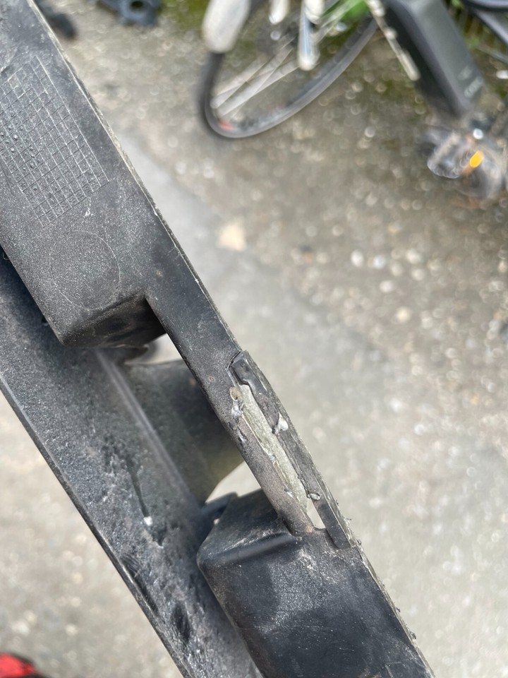 Holder Bracket Rear Bumper Mercedes-Benz CLS C218 Original A2188851865 ...