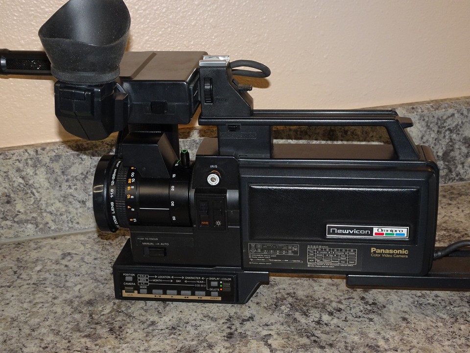 PANASONIC COLOR VIDEO CAMERA NEWVICON OMNIPRO PK-957 w/ Remote, Case ...