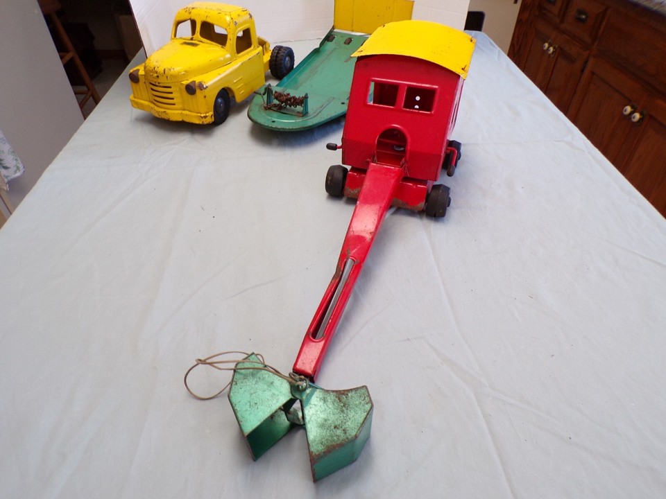 VINTAGE 50'S STRUCTO CONSTRUCTION TRUCK SET LOW BOY TRAILER, SHOVEL ...