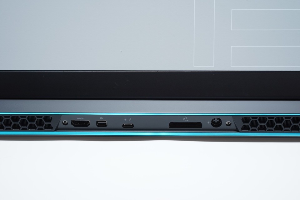 Alienware M15 R4 Gaming Laptop (Core i7 10870H/32GB/RTX 3080/2TB SSD ...