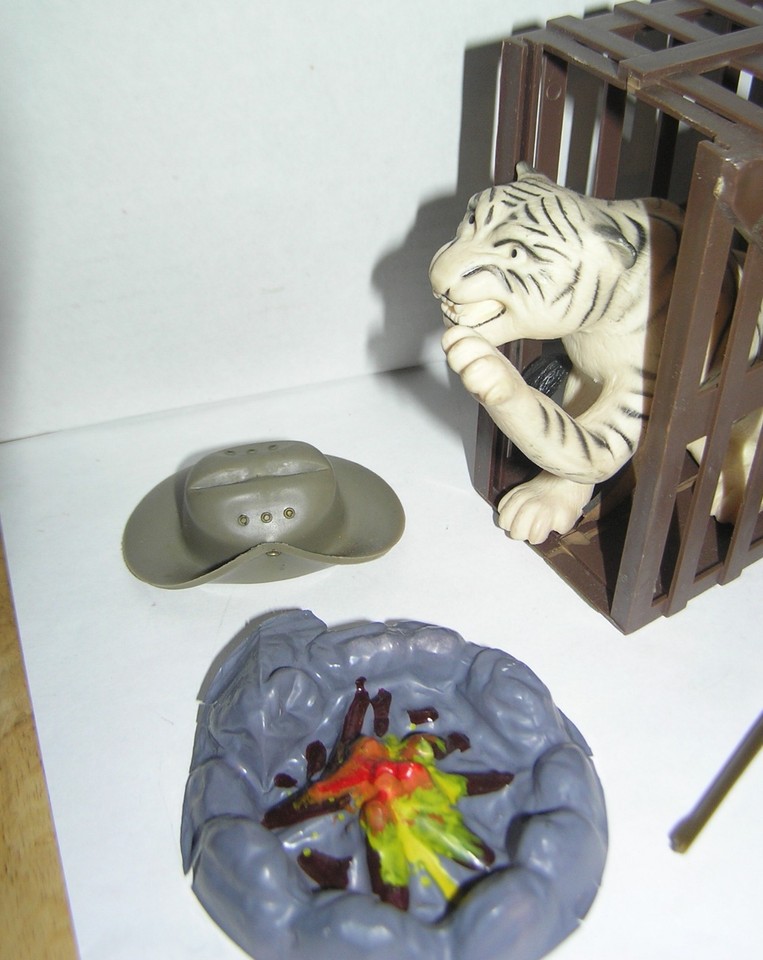 Vintage Hasbro GI Joe White Tiger Hunt Adventure Lot Cage Fire Hat ...