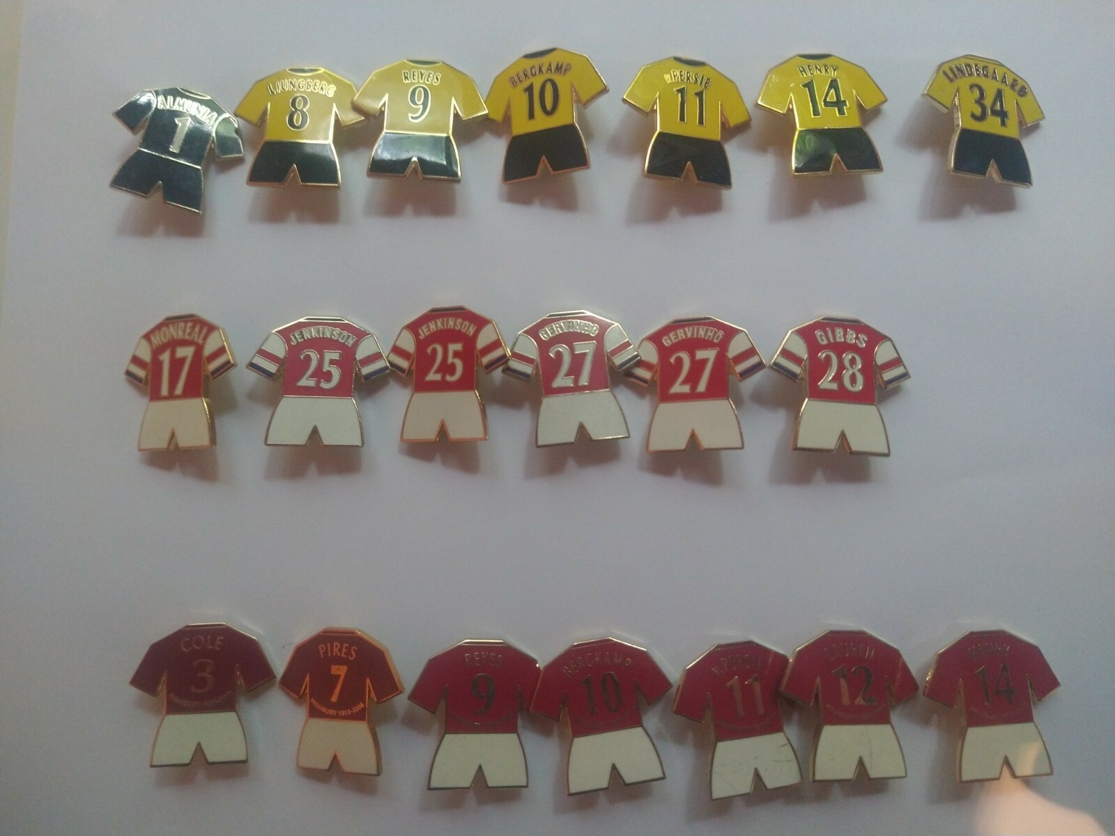 arsenal pin badges £3 each | eBay UK