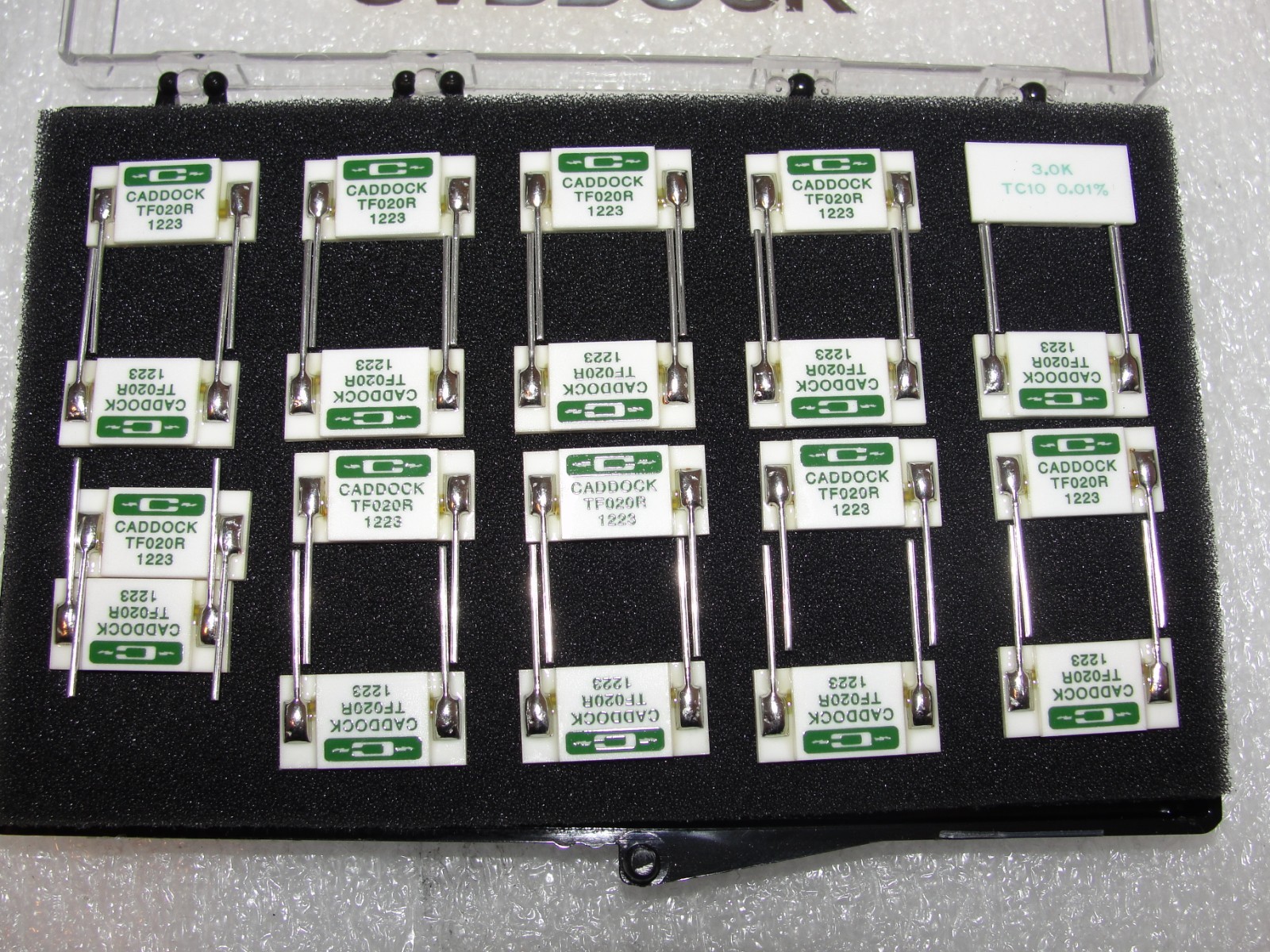 Caddock Electronics High Performance Film Resistors TF020R-3.00K-0.01% ...