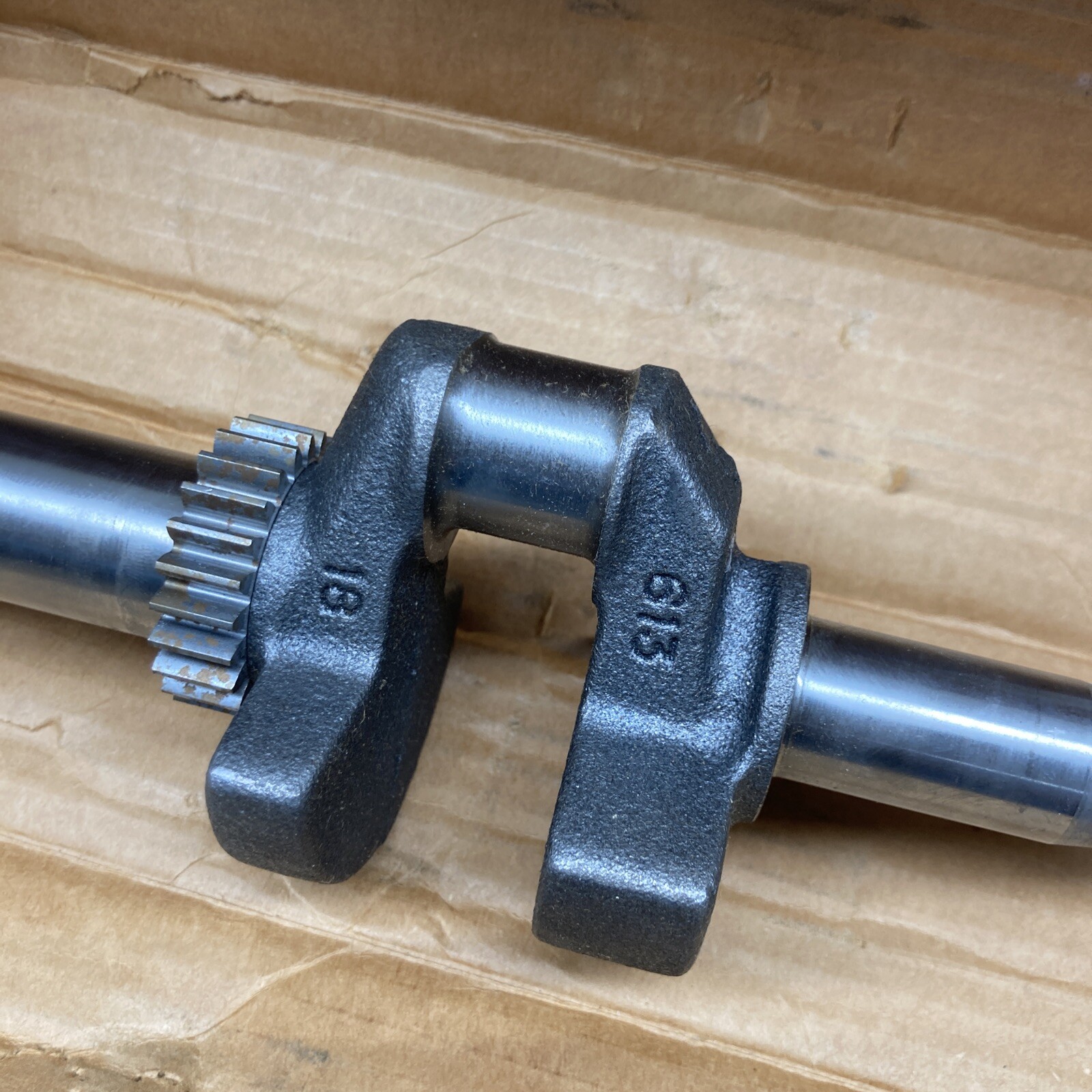 Genuine OEM Briggs & Stratton CRANKSHAFT 493362 797018 | eBay