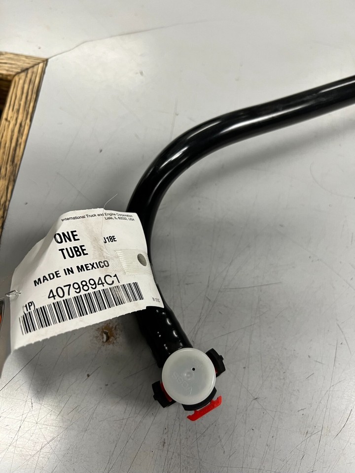 GENUINE OEM INTERNATIONAL LT FUEL RETURN LINE. 4079894C1 | eBay