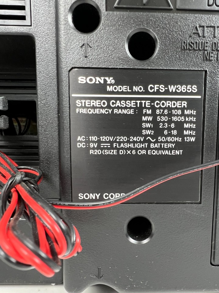 Sony CFS-W365S Portable Stereo Cassette AM/FM/SW1/SW2 Radio Boombox ...