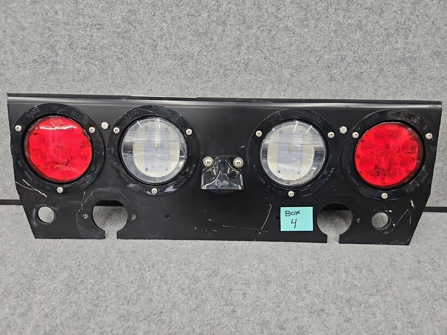 PACCAR A11-1133 GROTE TRUCK TAILLIGHT PANEL FREIGHTLINER KENWORTH ...