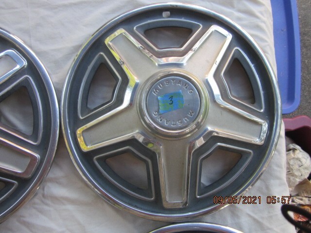 LOT OF ( 4 ) 1969 FORD MUSTANG HUBCAPS (ORIGINAL) | eBay