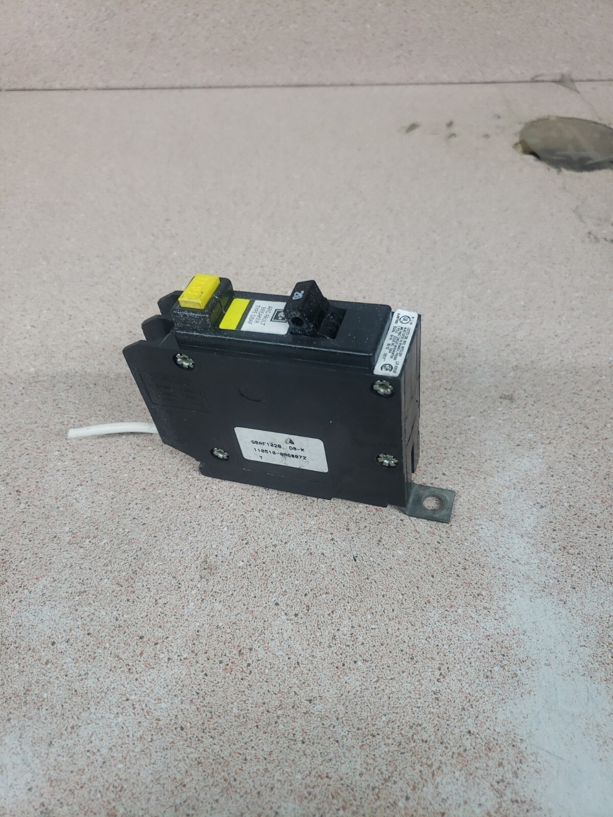 1) Cutler Hammer QBAF1020 1P 20A 120V Arc Fault Circuit Breaker Used ...