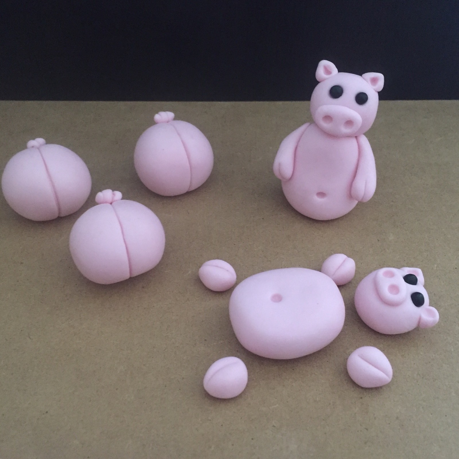 3d PINK Edible Pigs in mud Pigs Set piggies farm Cake Cupcake Toppers ...