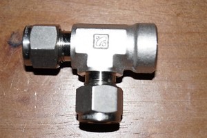 Superlok Female Run Tee, 3/8" Tube x 1/4" Female NPT x 3/8" Tube (SFRT ...