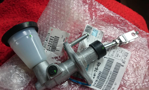 TOYOTA Genuine LEVIN TURENO AE86 Clutch Master Cylinder Assy 31410 ...