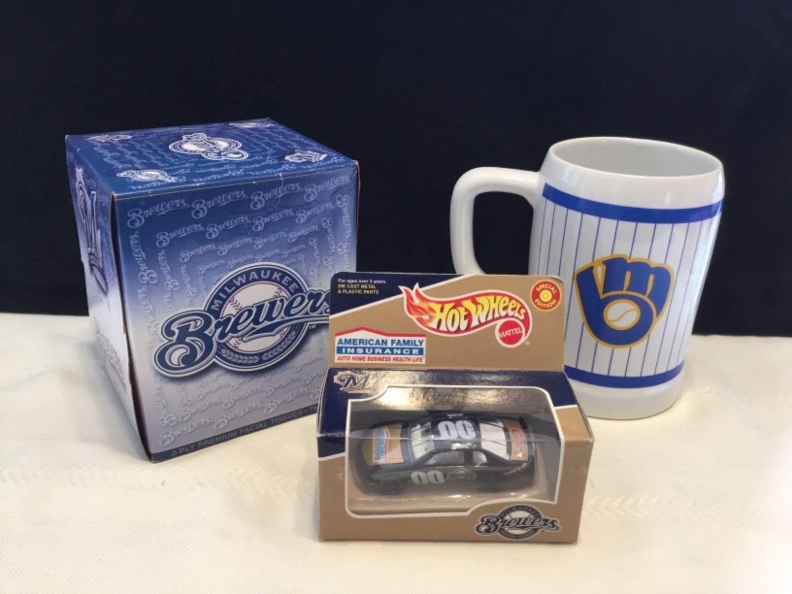 Lot of 3 MLB Milwaukee Brewers Items Hot Wheels Car-Ceramic Mug-Tissues ...