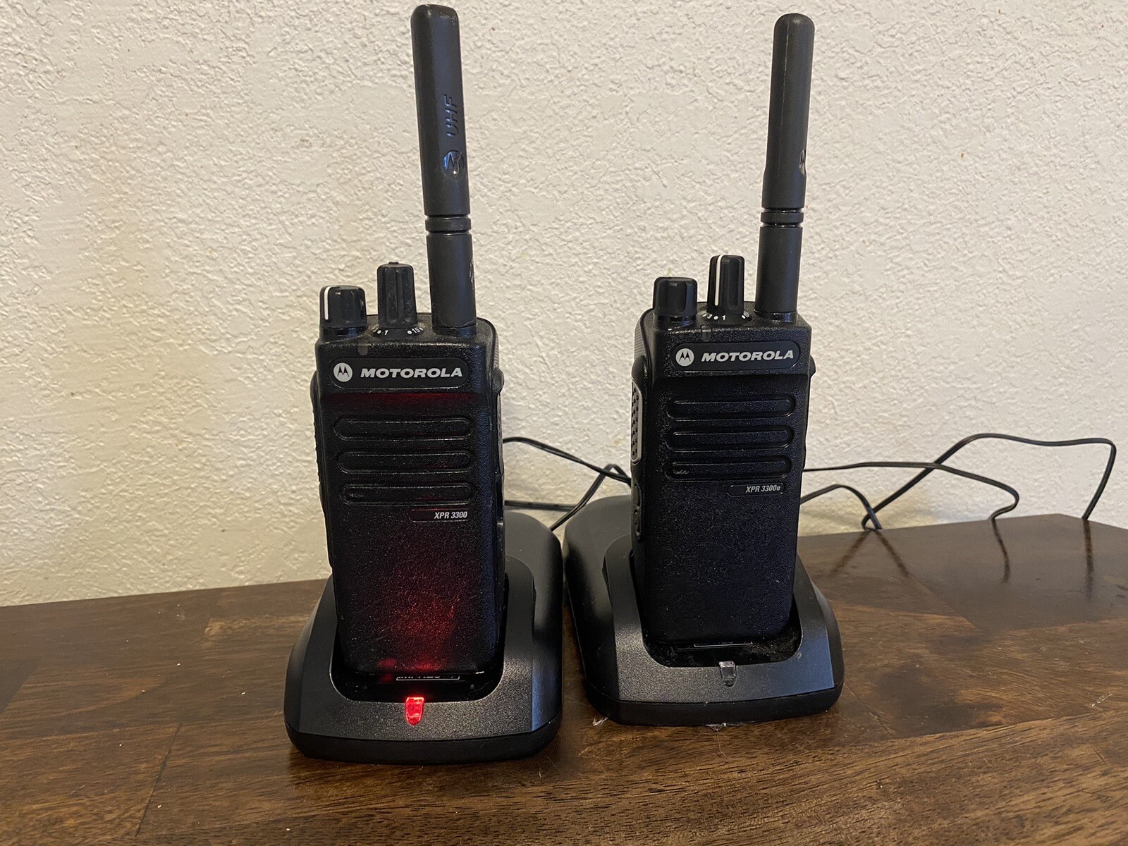 Motorola AAH02RDC9VA1AN XPR 3300 /3300e UHF Radio | eBay