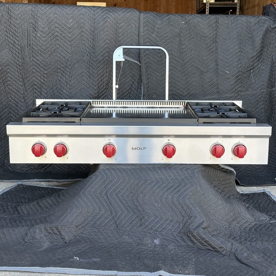 Wolf 48” Range Top Cooktop- RT486G 4 Burners + Dbl Griddle- Red Knobs ...