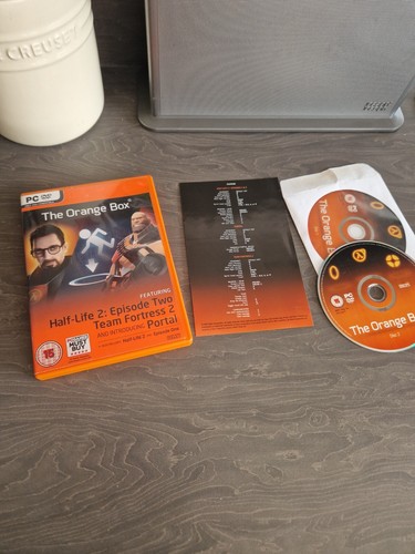The Orange Box PC DVD-ROM Video Game Half-Life 2 Episode Two Team ...