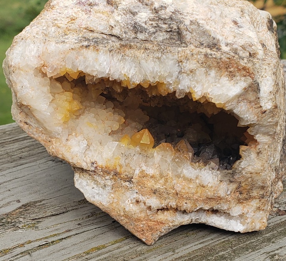 1208g/42.6oz Milky Iron Stained Quartz Crystal Cluster Mineral Specimen ...