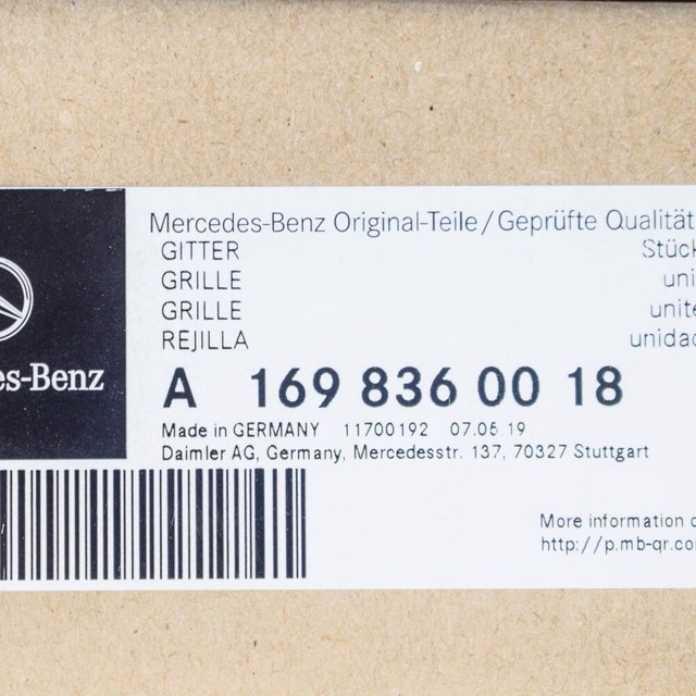 Mercedes-Benz A1698360018 Windscreen Air Intake Grille for sale online ...