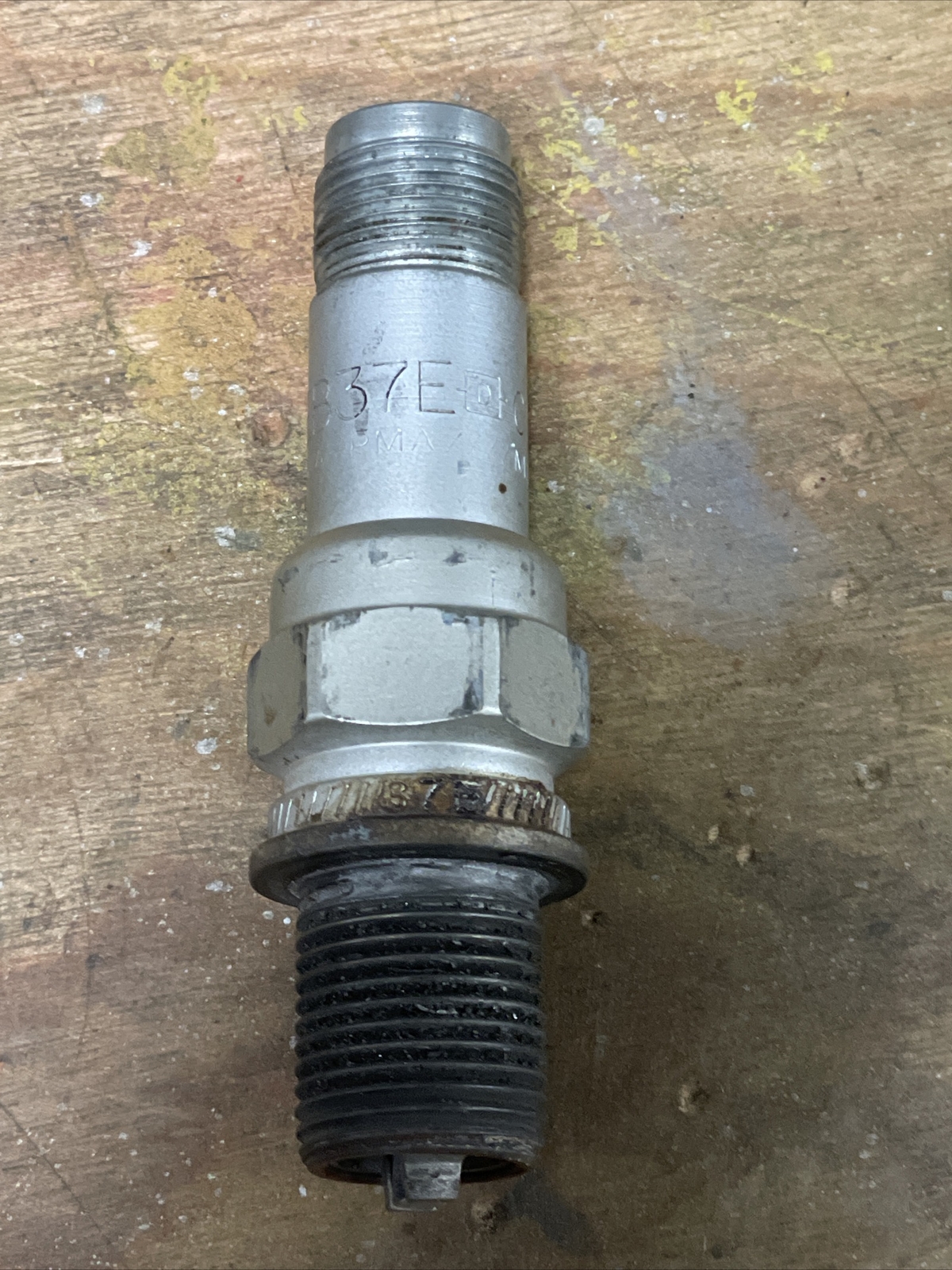 8 Champion REB37E Spark plugs. | eBay