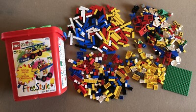 LEGO Freestyle: Freestyle Bucket 1796 Incomplete (585 out of 641 pieces ...