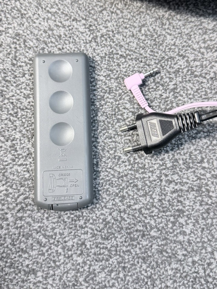 LG Portable DVD Player With Case, Power Supply, Remote Control And ...