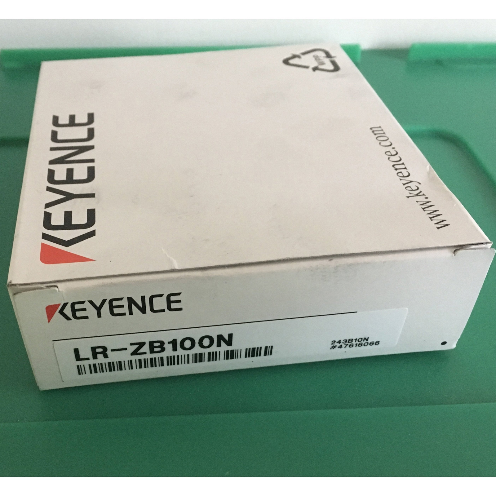1PC NEW KEYENCE in box laser sensor LR-ZB100N Fast Shipping #YP1 | eBay