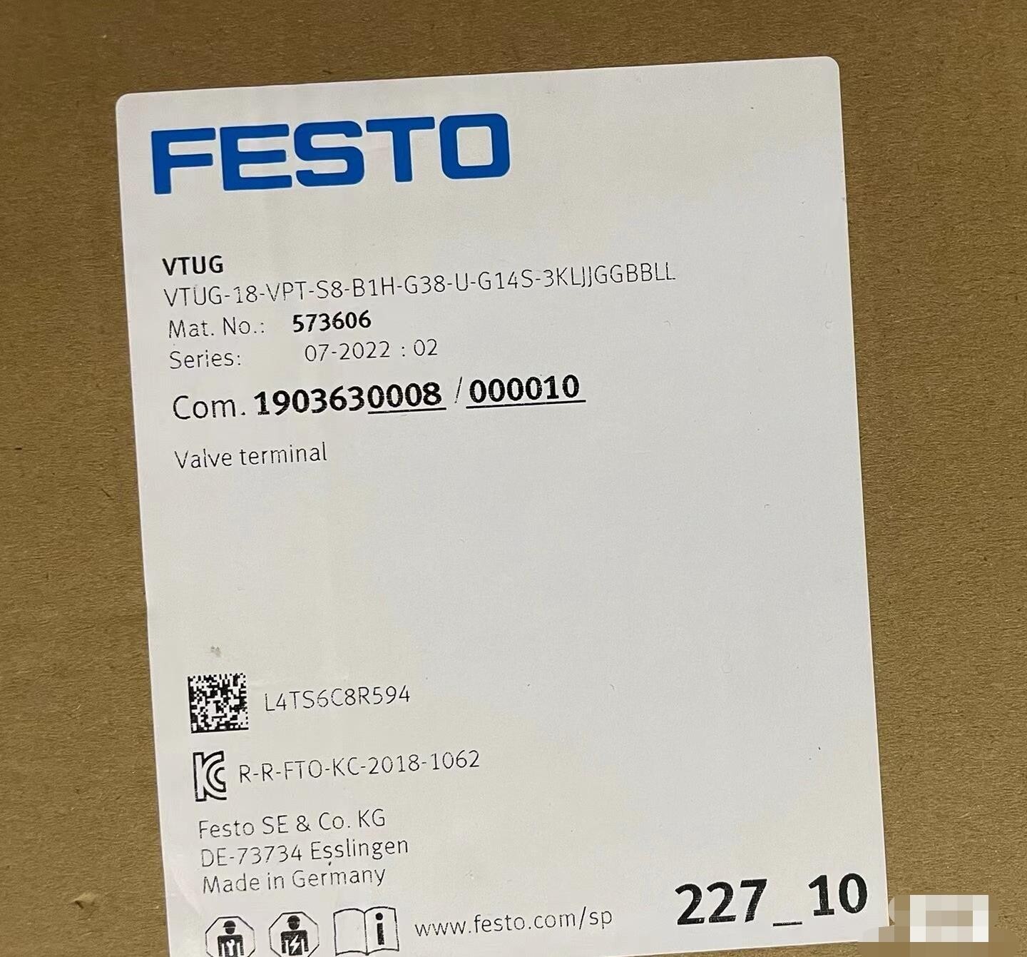 VTUG-18-VPT-S8-B1H-G38-U-G14S-3KLJJGGBBLL Valve terminal By DHL FedEx # ...