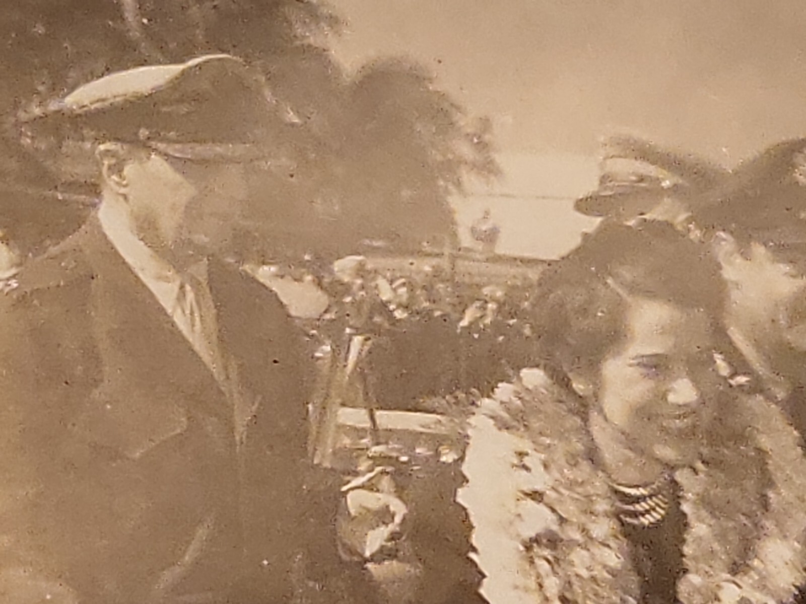 Unpublished Candid Photo WW2 General & smiling Mrs. Douglas Macarthur ...