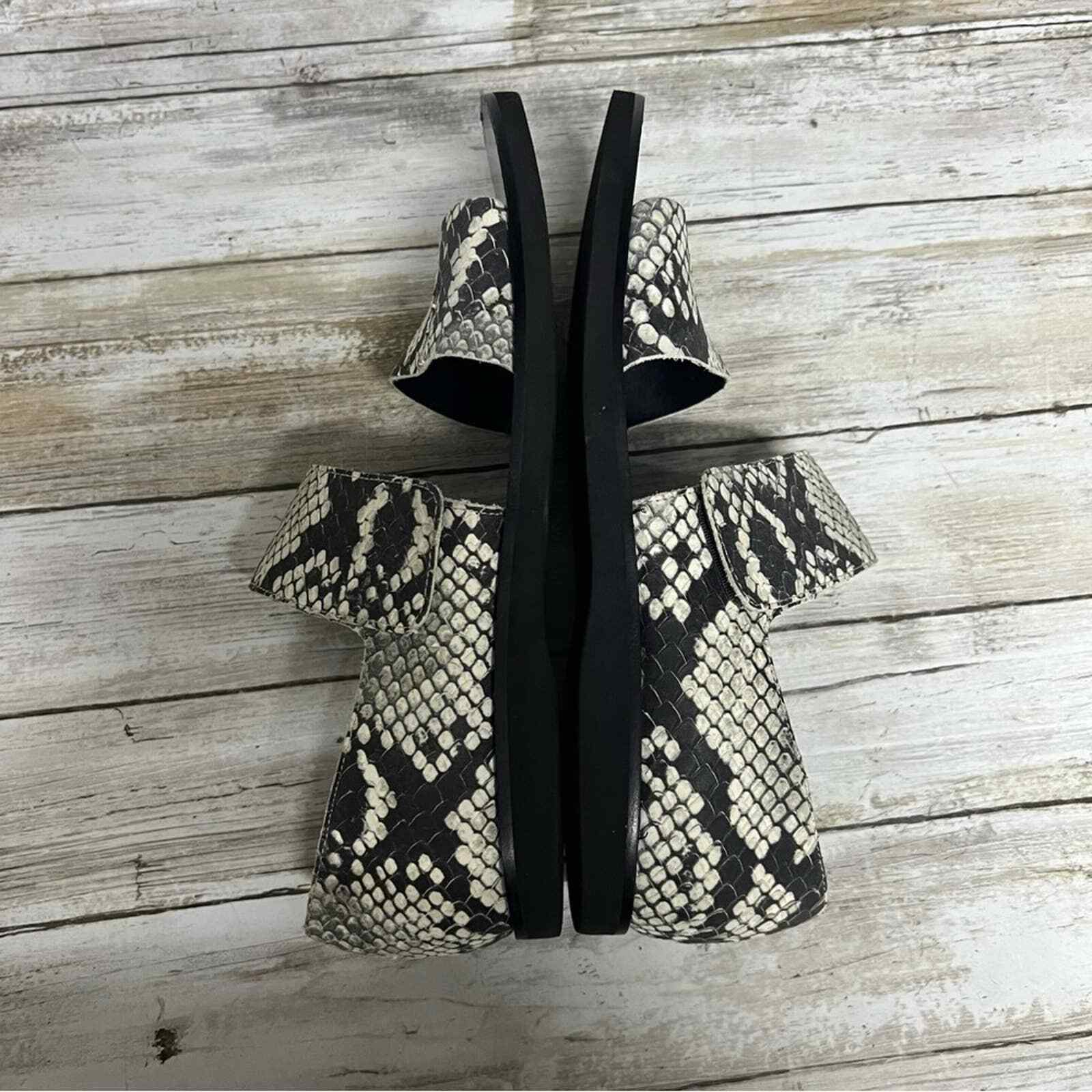 Vince Salina Snake Python Print Sandal Woman Size 8 M - Gem