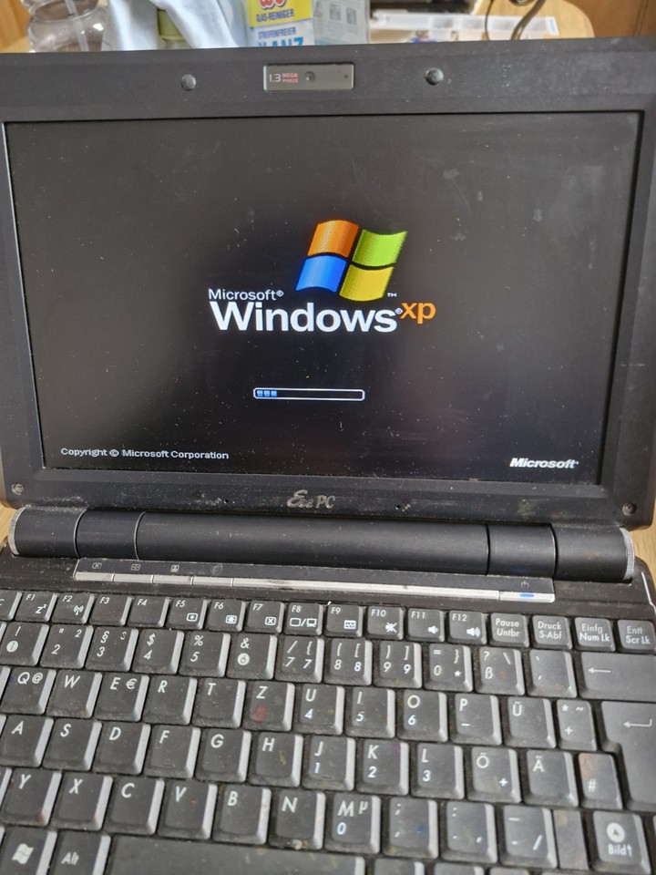 Asus Eee PC 1000HG 10,1" Display 1 GB RAM 150GB HDD Windows XP | eBay.de