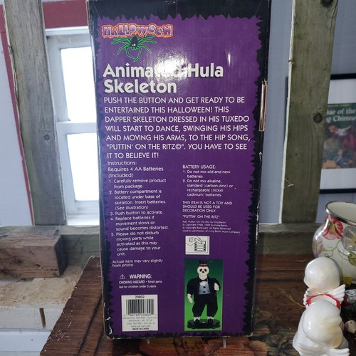 Animated Hula Skeleton Dancing Singing Halloween 90s Fun Puttin On The ...