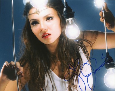 VICTORIA JUSTICE AUTOGRAPH SIGNED 8X10 PHOTO COA | eBay