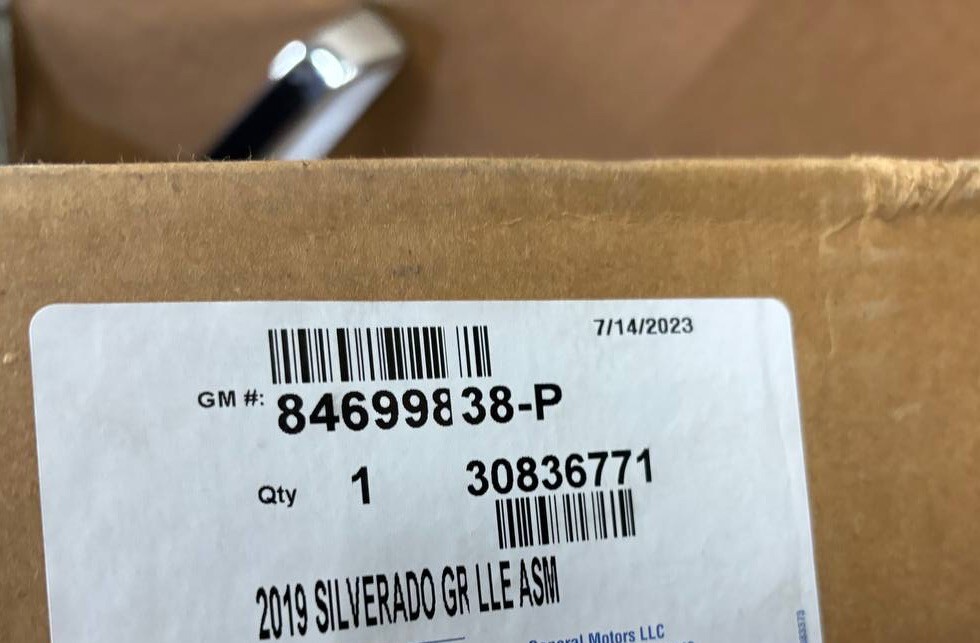 2019-2021 CHEVROLET SILVERADO 1500 W/CAM High Country GRILLE OEM NEW ...