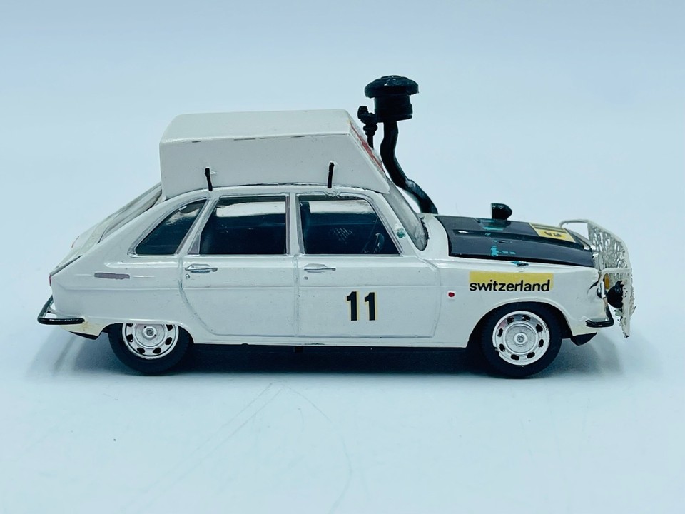 MINIALUXE RENAULT 16 TS n°11 Ambulance 1.43 | eBay UK