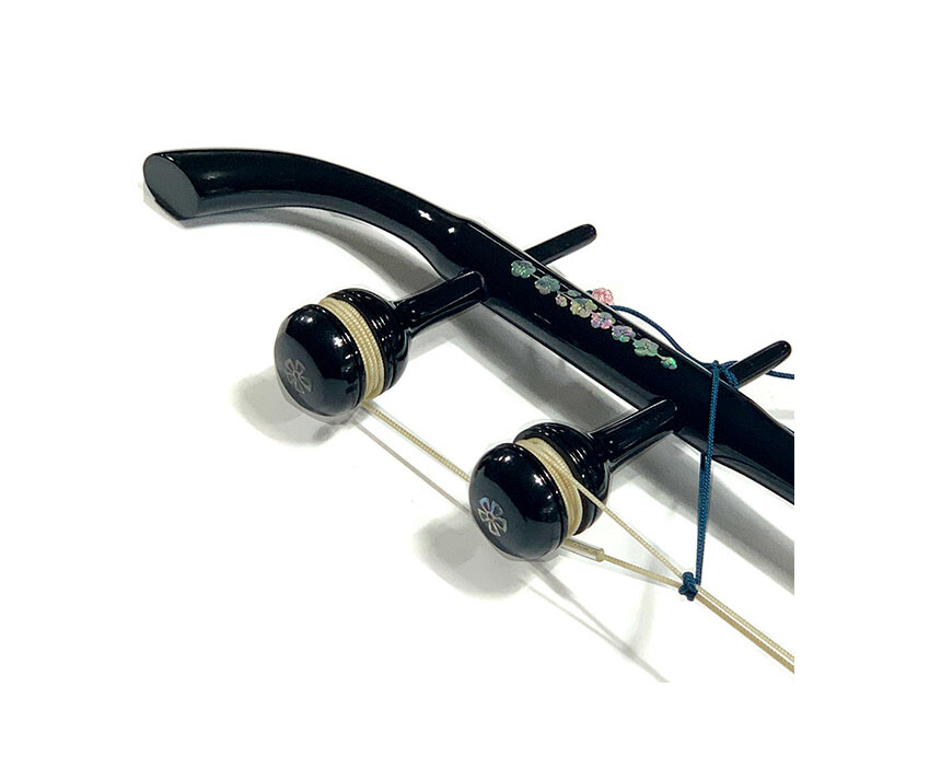 KOREAN STRING INSTRUMENT "HAEGEUM" FOR ADVANCED, KOREAN ERHU VIOLIN 26. ...