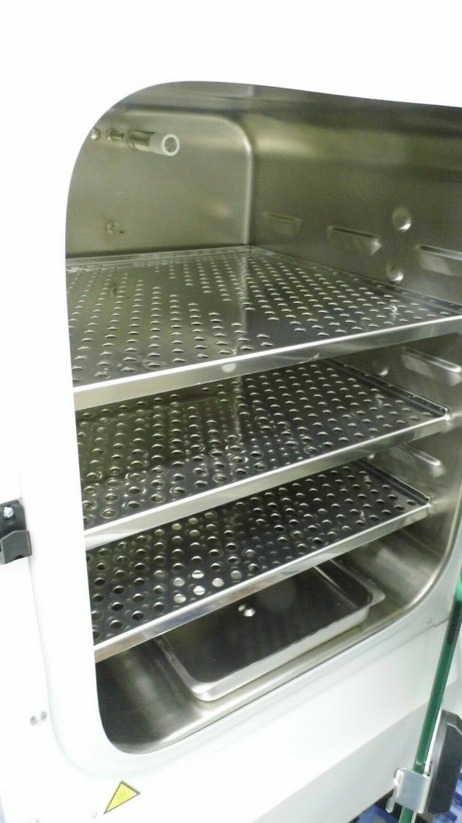 BINDER CB 150-UL 9040-0040 CO2 150L INCUBATOR WITH HOT AIR ...