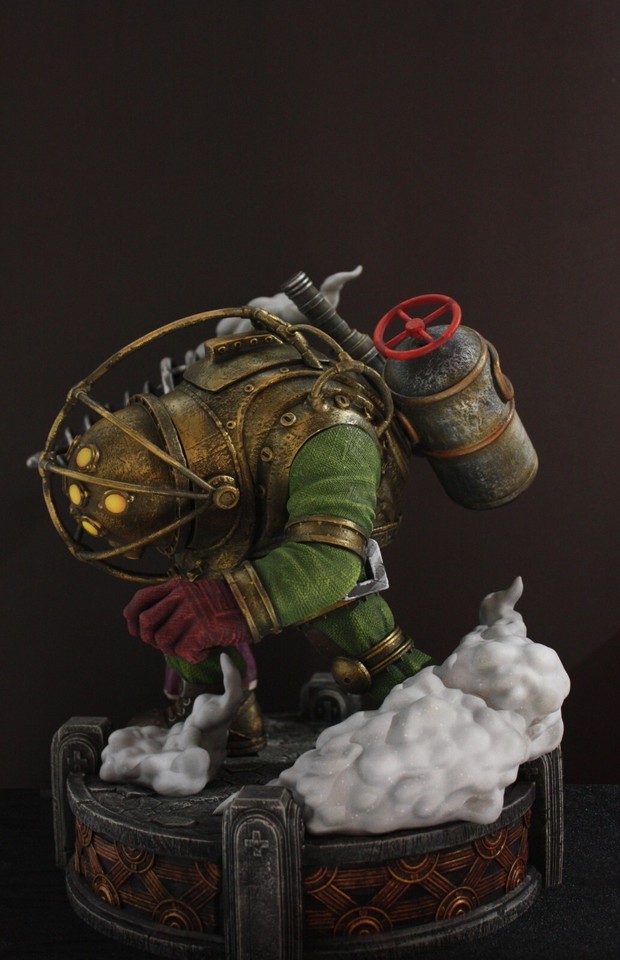 Bioshock Big Daddy Figure – Hand-Painted 13.7 in (35 cm) Collectible ...