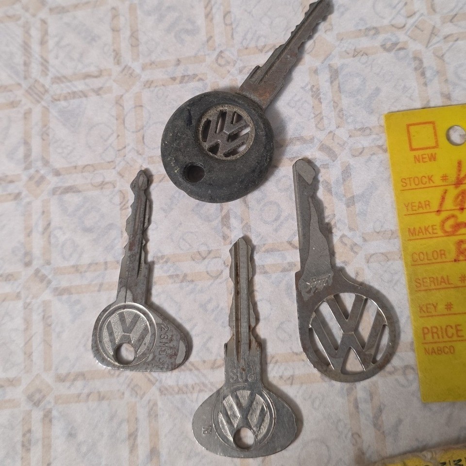 Vintage Volkswagen VW Car Keys Lot of 4 1972 Karmann Ghia Beetle Bus ...