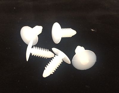 Lot of 50 TRW Panel Trim Insulation Retainer Clips Fasteners White ...