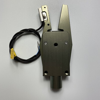 1PCS NEW Manipulator Mini Clamp CHK-EL-12-C with Sensor #YP1 | eBay