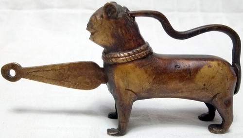 Vintage BRASS ANIMAL LOCK & KEY Cat With Locking Tail MADE IN INDIA | eBay