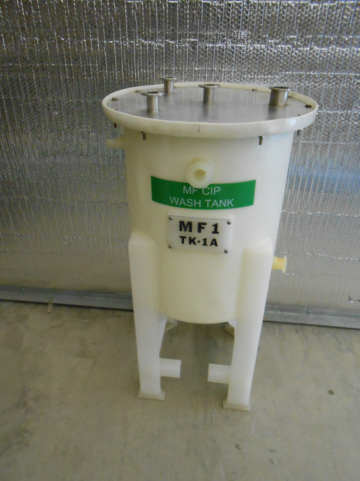 TERRACON 50 LITER CONE BOTTOMED TANK ON INTEGRAL STAND. STAINLESS STEEL ...