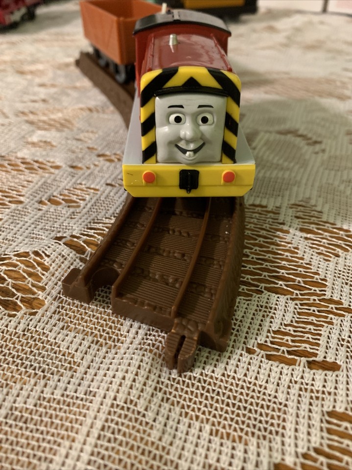 Vintage 2002 SALTY Thomas & Friends Engine Train Red Trackmaster ...