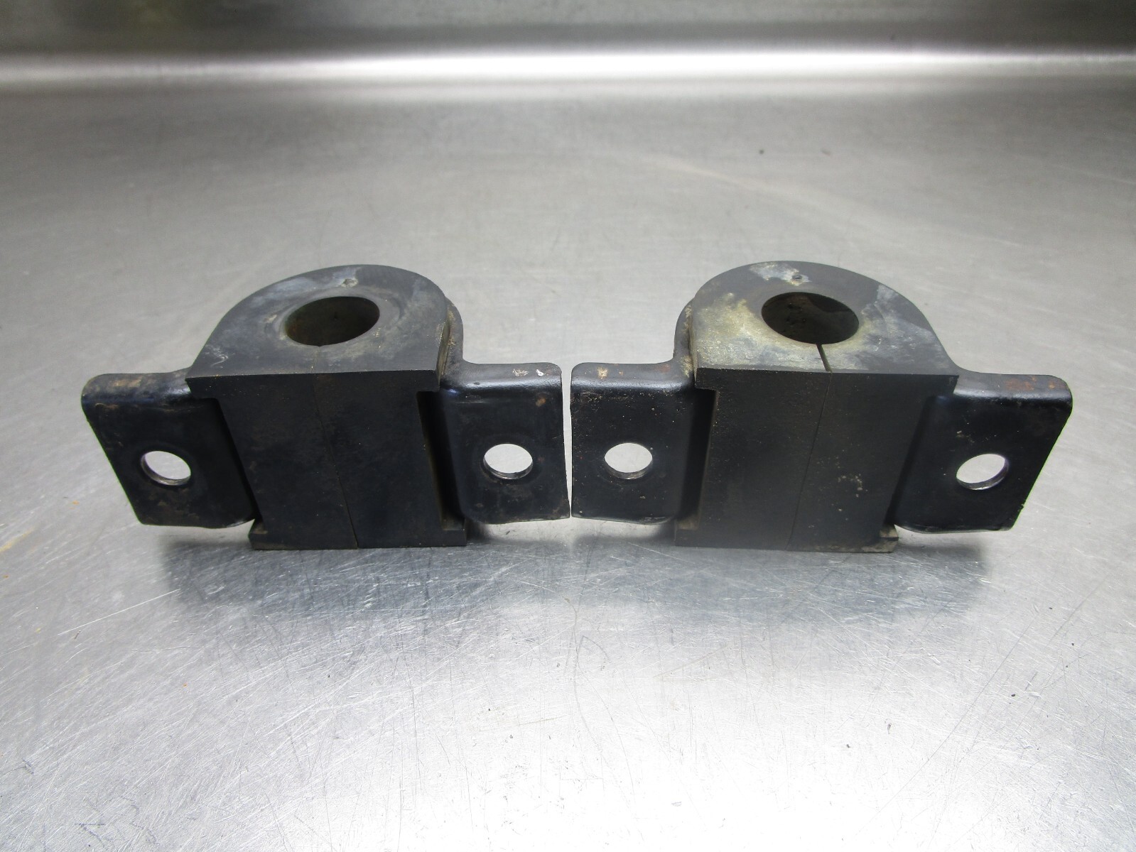 2016 Kymco UXV700I Sway Bar Mounting Brackets 54601-LEE8-E00 54602-LEE8 ...