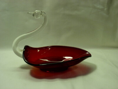 Viking Glass Ruby Swan | eBay