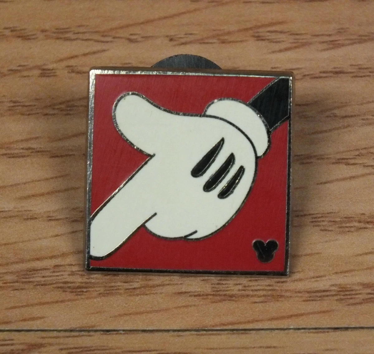 Mickey Pointing Finger