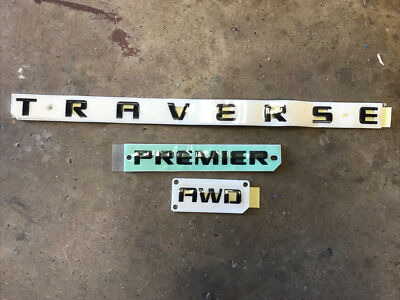 84449229 2018-2020 Chevy Traverse Emblem Package Black OEM GM Nameplate ...