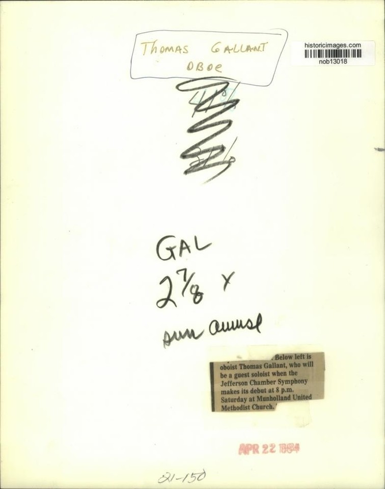 1984 Press Photo Oboist Thomas Gallant performs with Jefferson Chamber ...