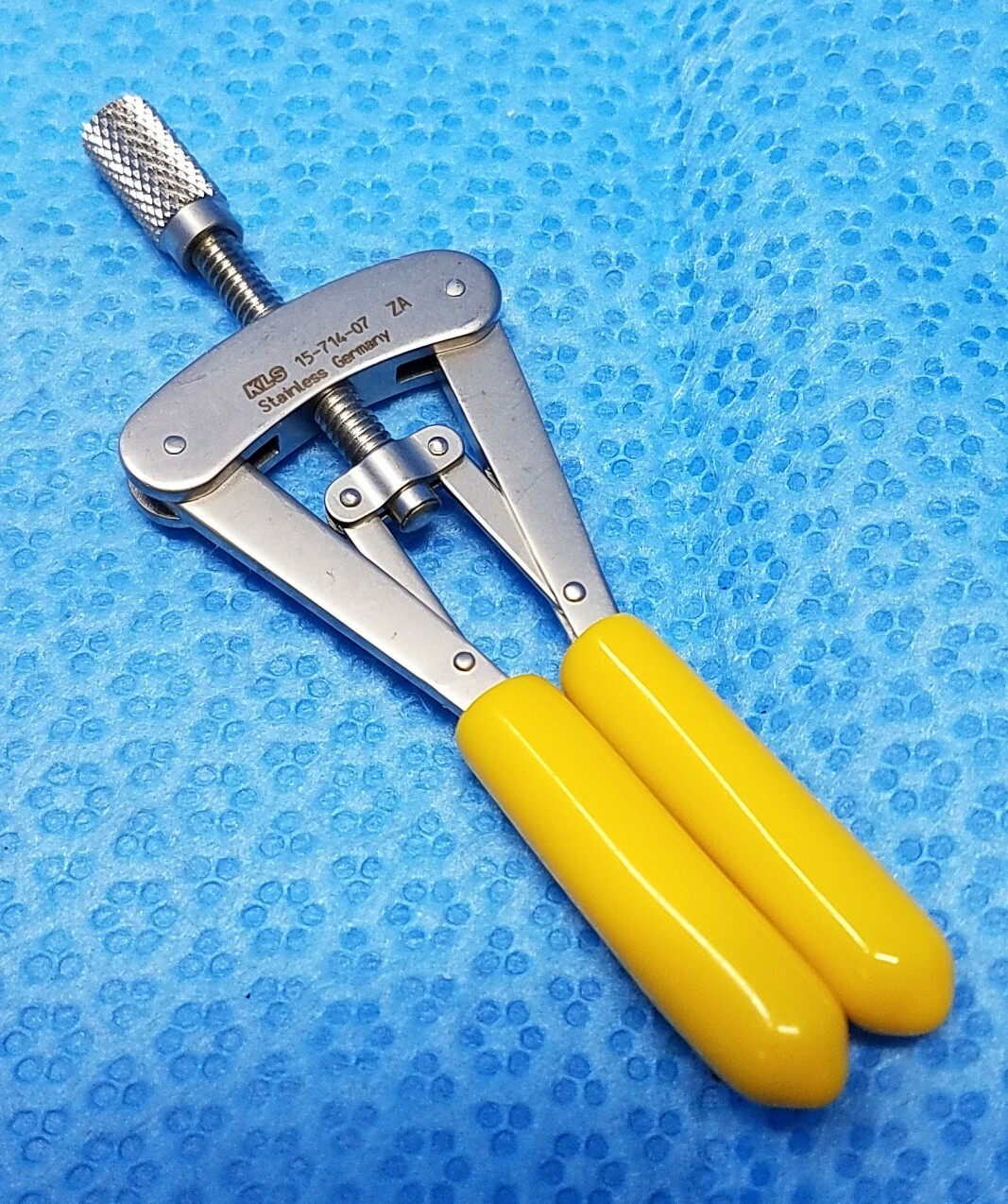 KLS Martin 15-714-07 Alm Retractor, Sharp, 4 x 4 | eBay