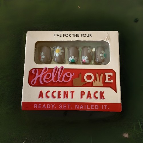 Hello Love Accent Pack Of 10 Press On Nails; Flowers: Five For The Four ...